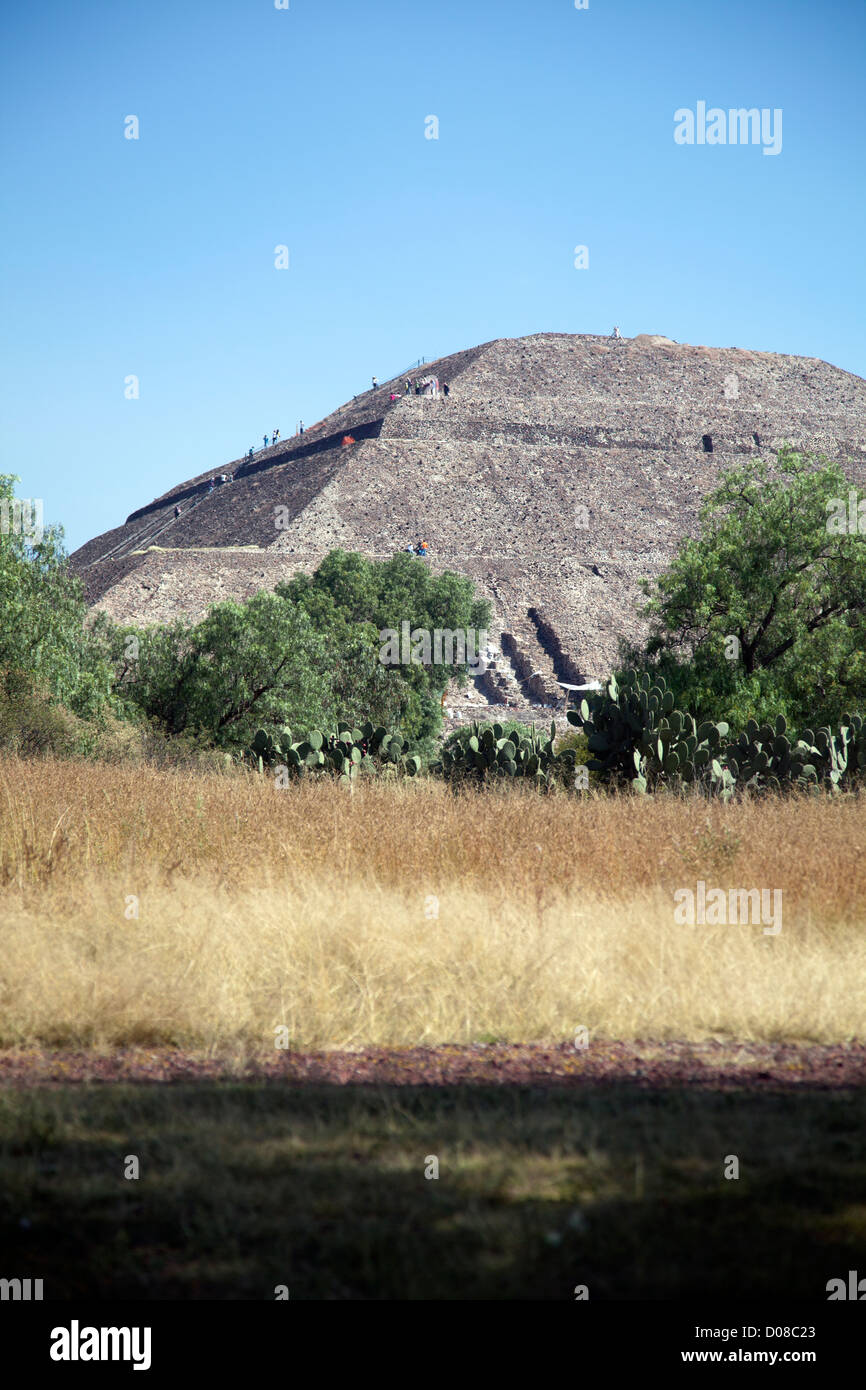 Pyramid of the Sun at Teotihuacan in Mexico Stock Photo - Alamy