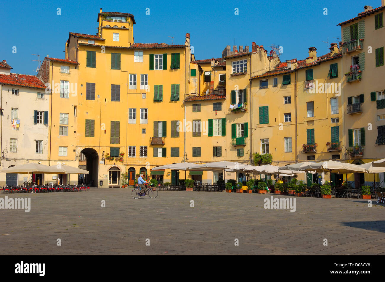 Lucca, Anfiteatro square, Piazza Anfiteatro, Tuscany, Italy, Europe ...