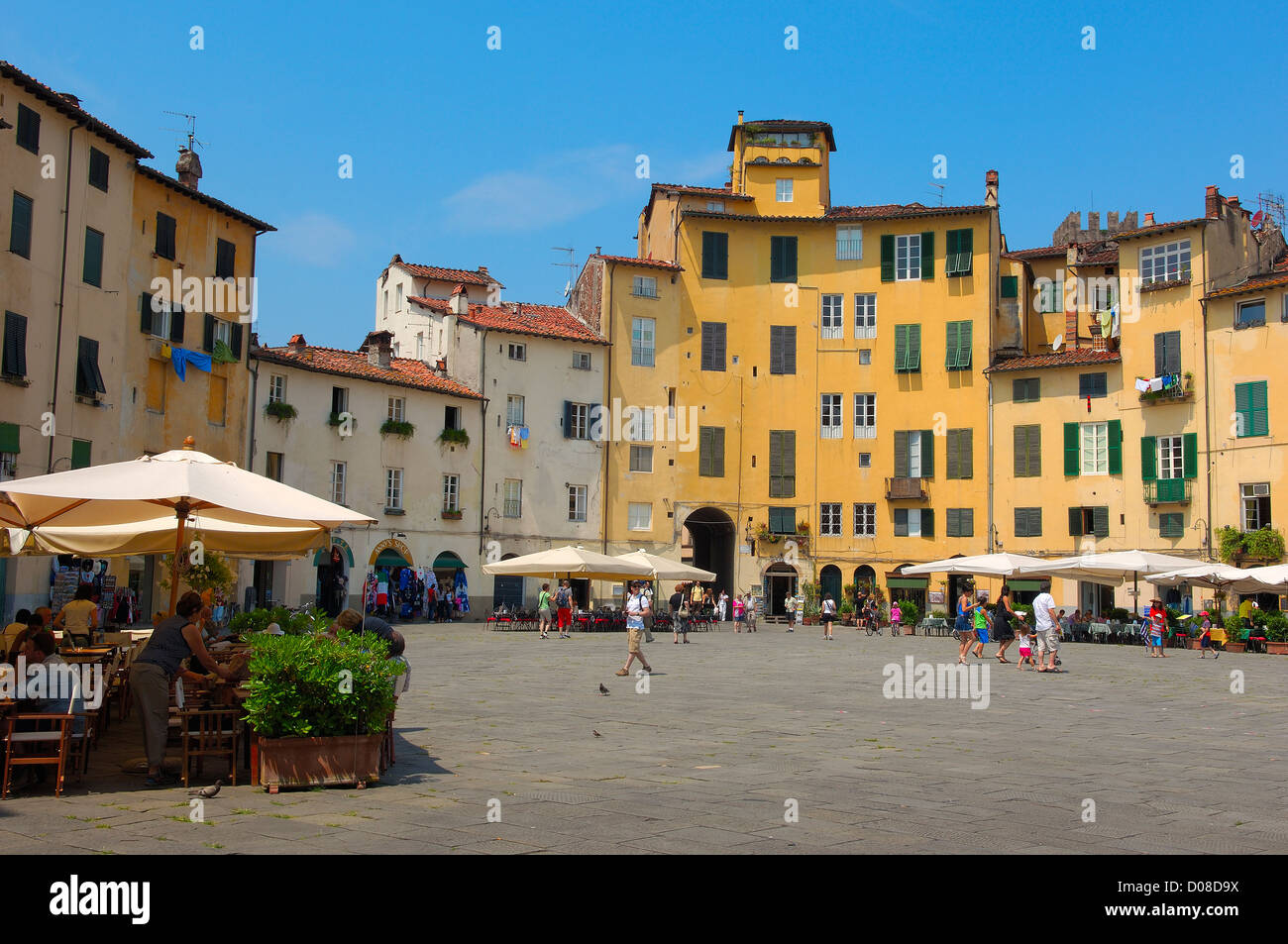 Lucca, Anfiteatro square, Piazza Anfiteatro, Tuscany, Italy, Europe ...