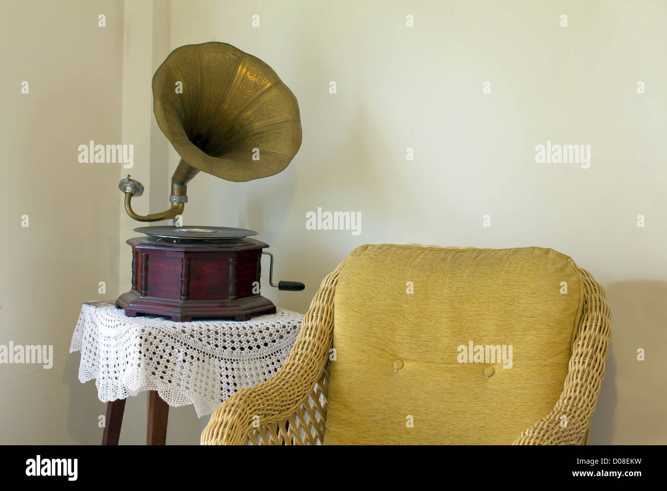 old gramophone at home Stock Photo - Alamy