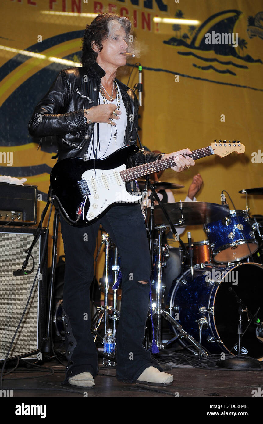 Joe Perry the Miami Dolphins Celebrity Orange Carpet at Sun Life ...