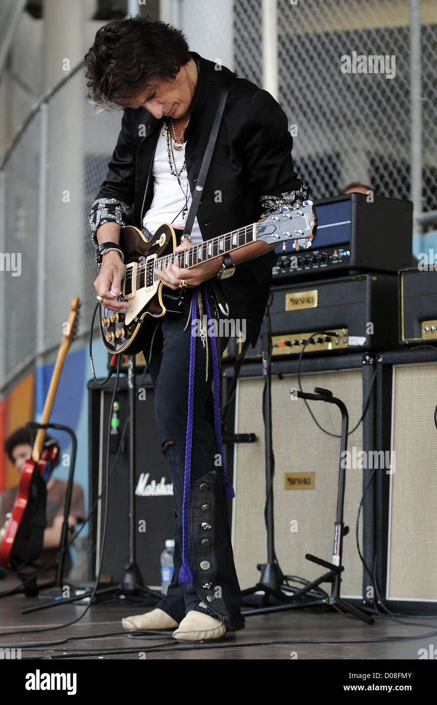 Joe Perry the Miami Dolphins Celebrity Orange Carpet at Sun Life ...