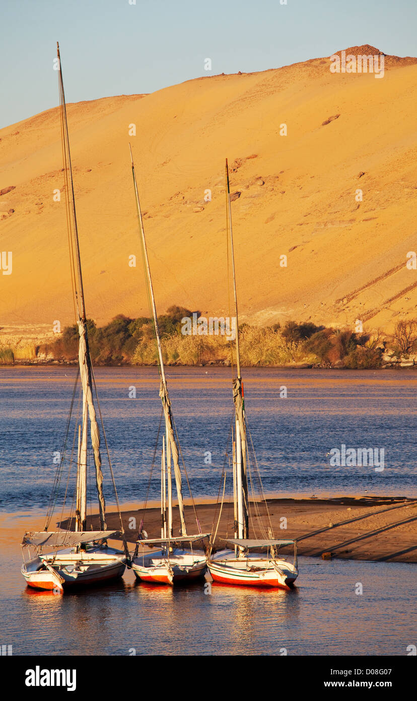 Aswan nature hi-res stock photography and images - Alamy