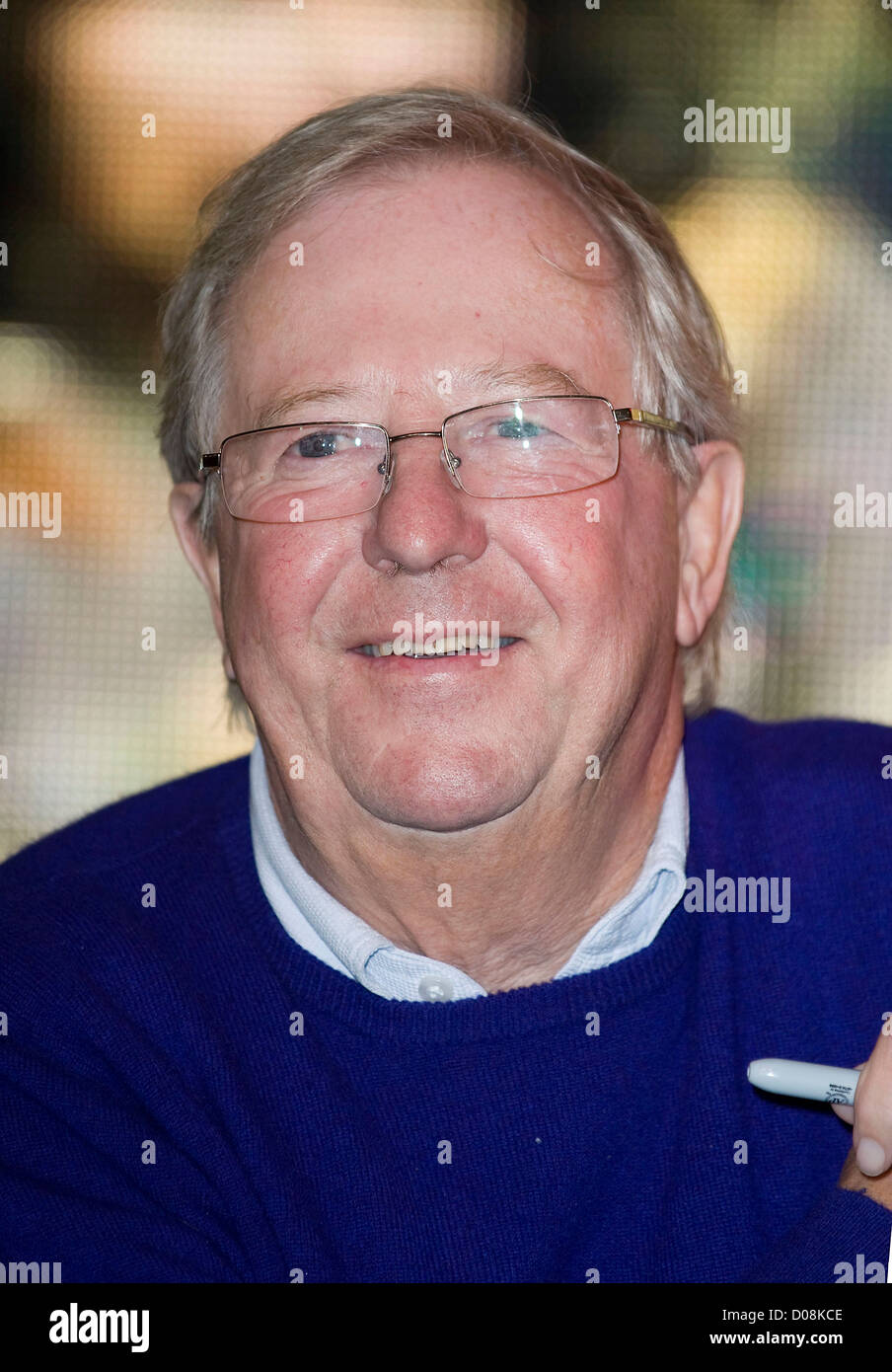 Tim brooke taylor hi-res stock photography and images - Alamy