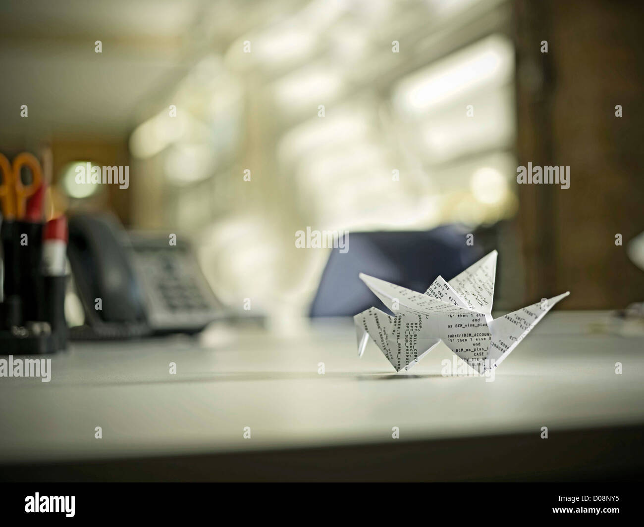 Paper origami bird hi-res stock photography and images - Alamy