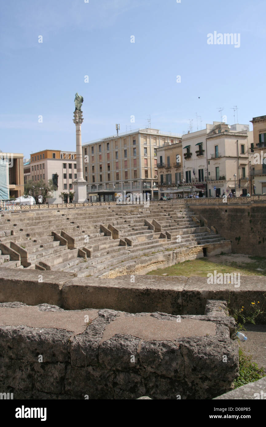 Lecce's Roman amphitheatre, Puglia Italy Stock Photo - Alamy