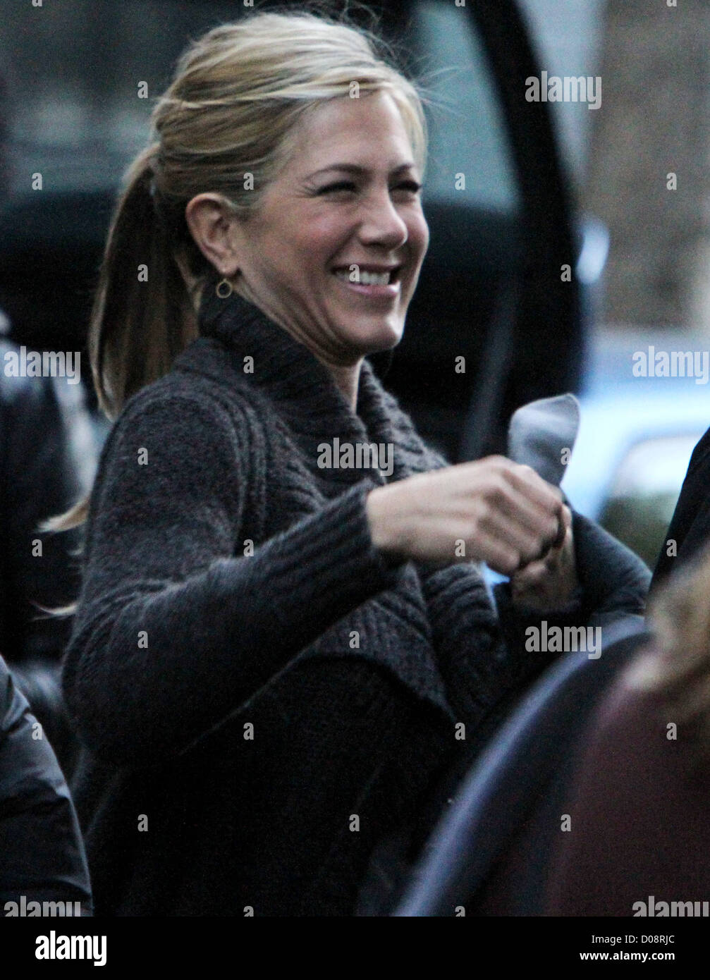 Jennifer Aniston on the set of her new film 'Wanderlust' shooting in ...