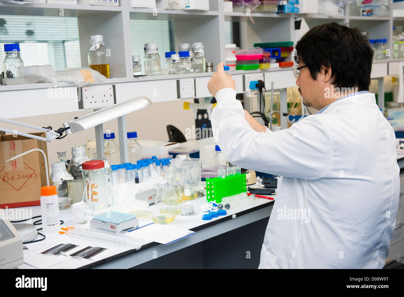 Working sciences hi-res stock photography and images - Alamy