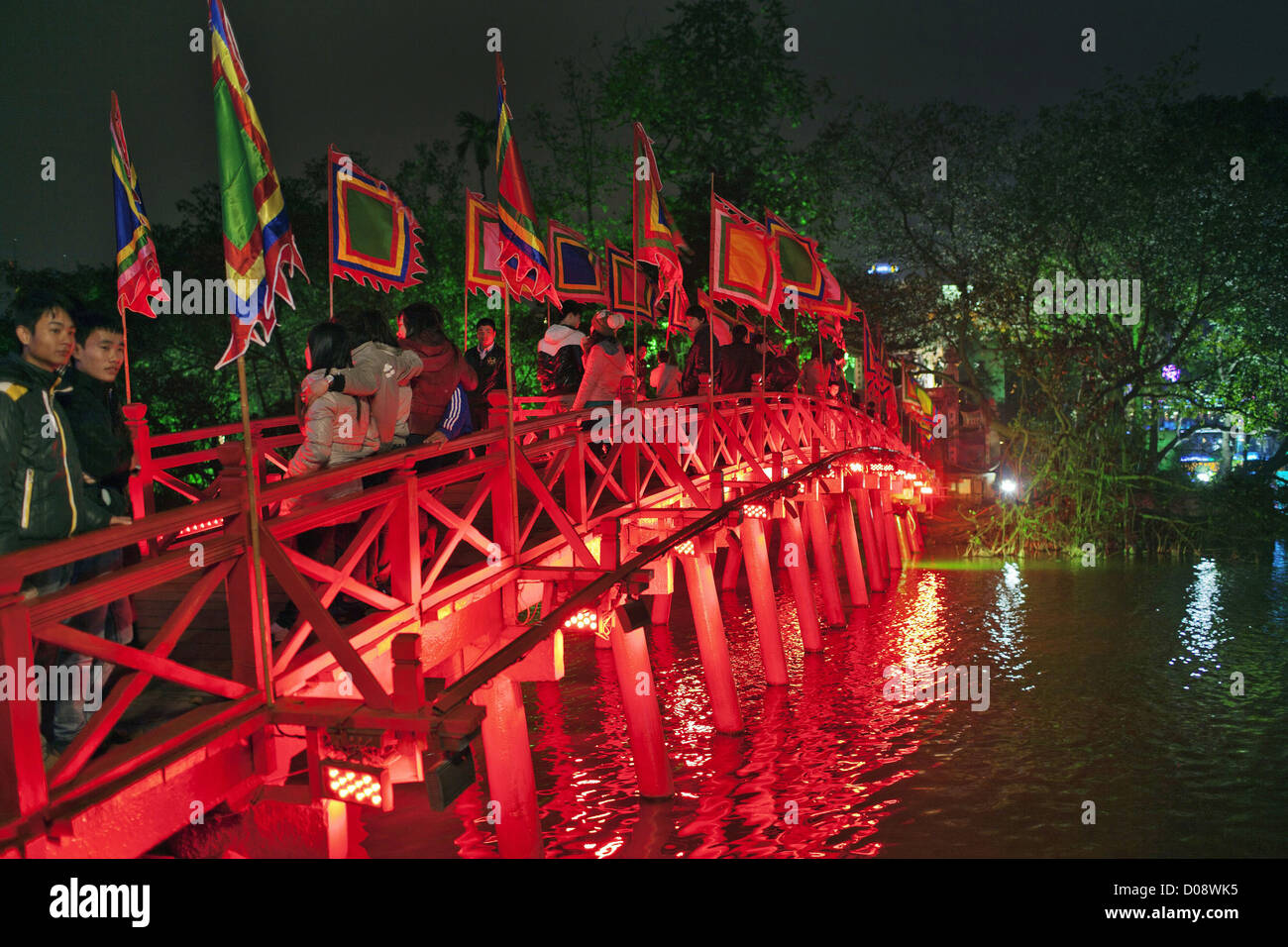 BRIDGE OF THE RISING SUN THE RED HUC BRIDGE OVER HOAN KIEM LAKE HANOI ...