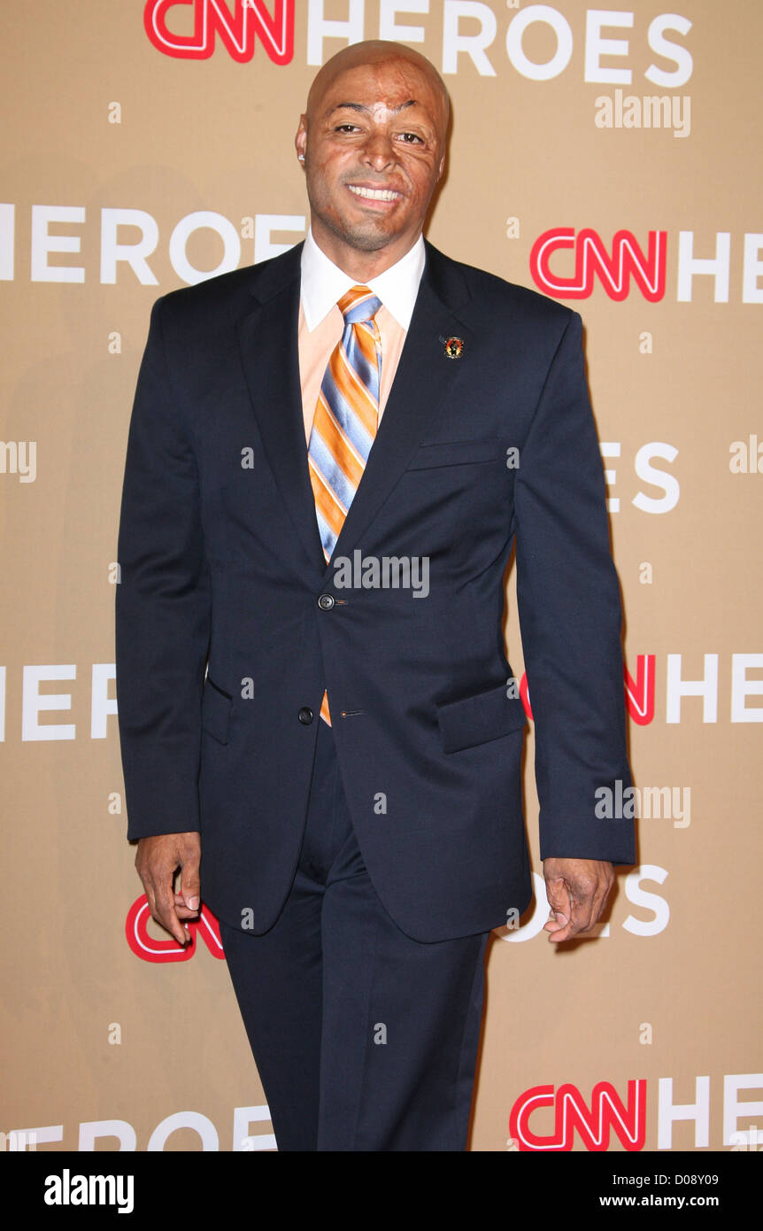J.R, Martinez CNN Heroes: An All-Star Tribute held at the Shrine ...
