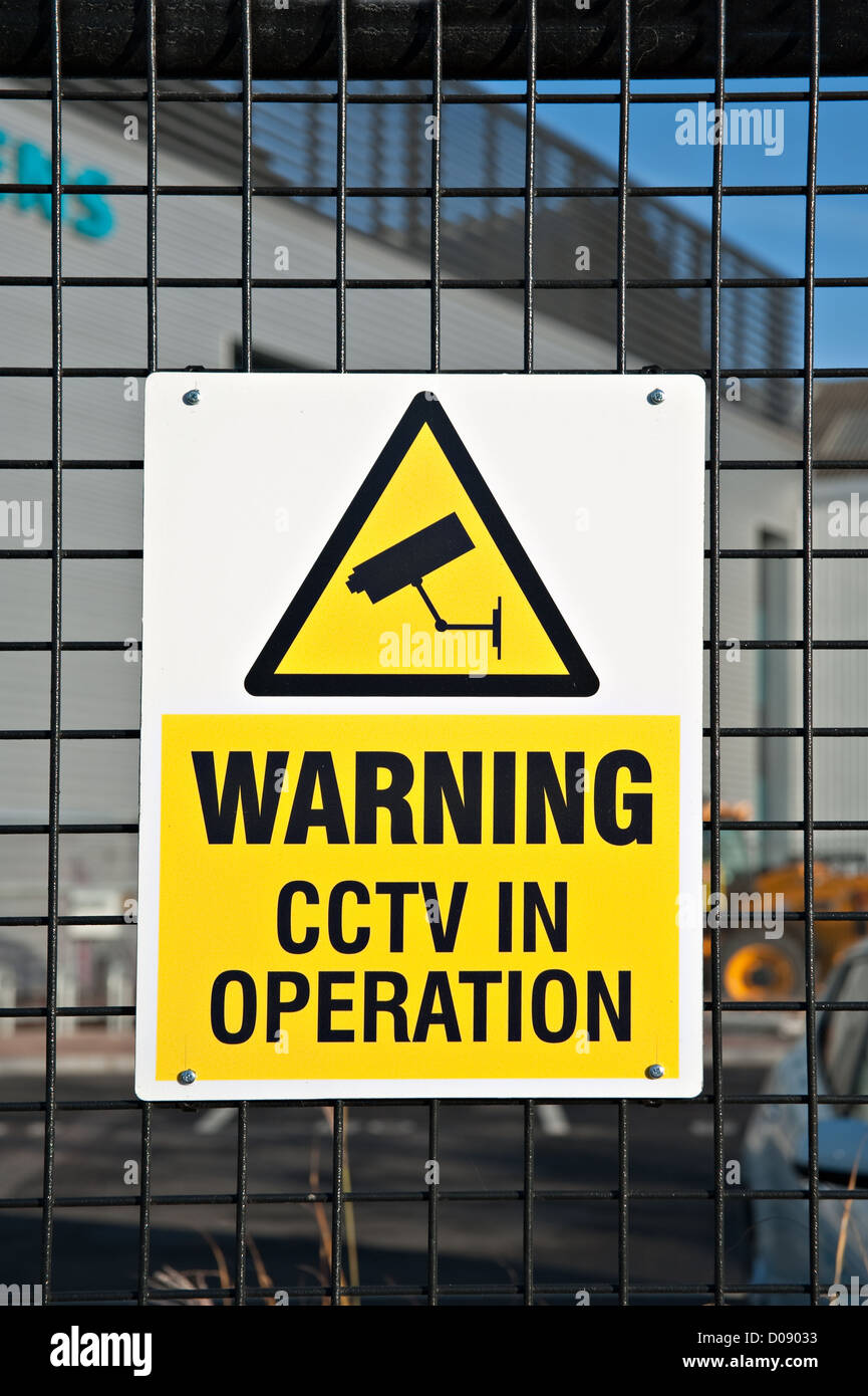 Sign cctv in operation hi-res stock photography and images - Alamy
