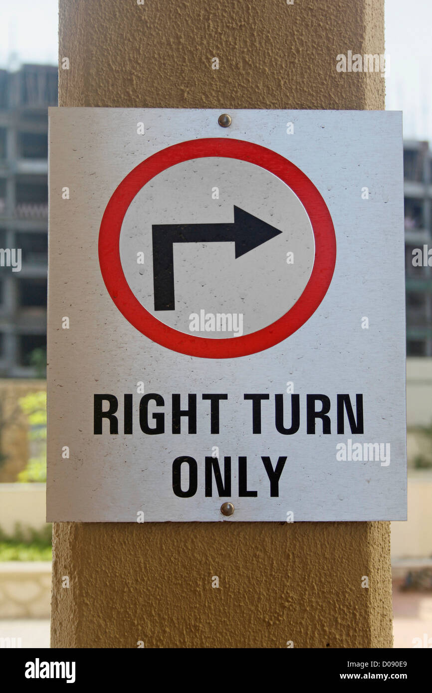 Sign right turn only hi-res stock photography and images - Alamy