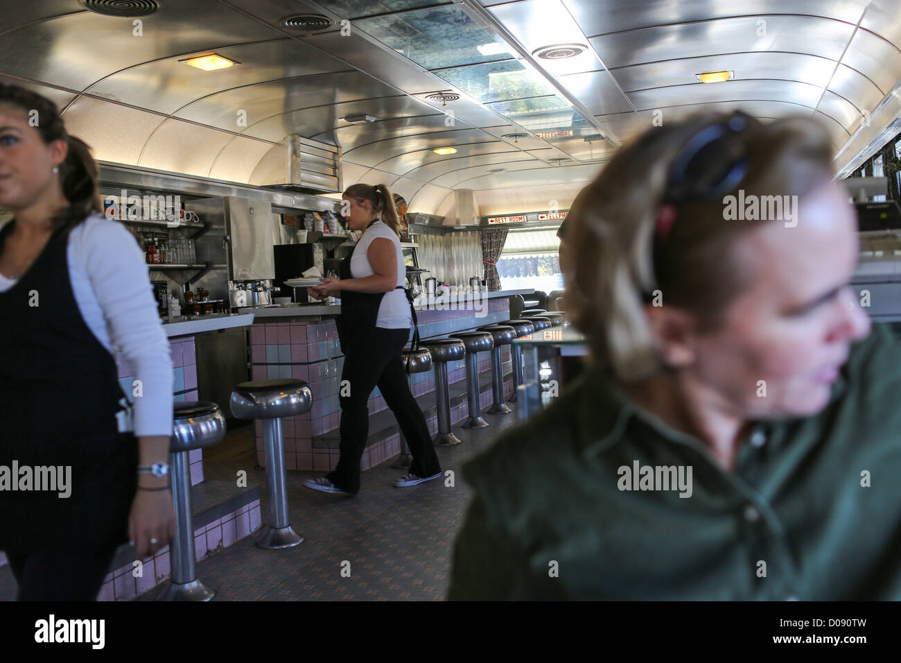 Diner Waitress High Resolution Stock Photography and Images - Alamy