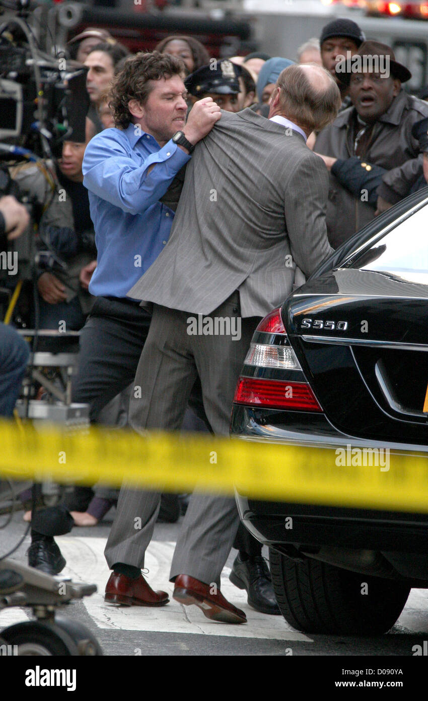 Sam Worthington and Ed Harris shooting on location for 'Man on a Ledge ...