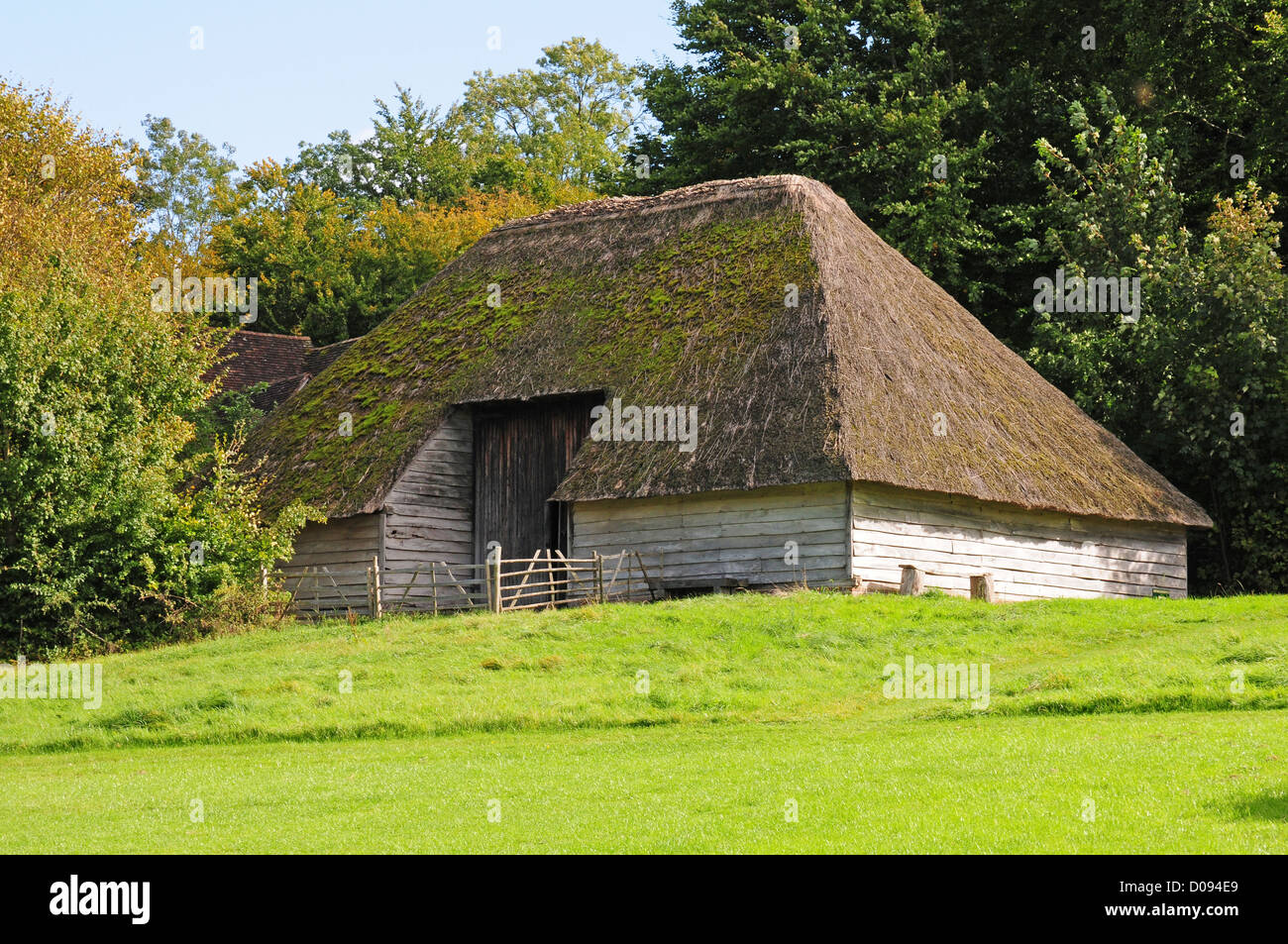 18th century barn hi-res stock photography and images - Alamy