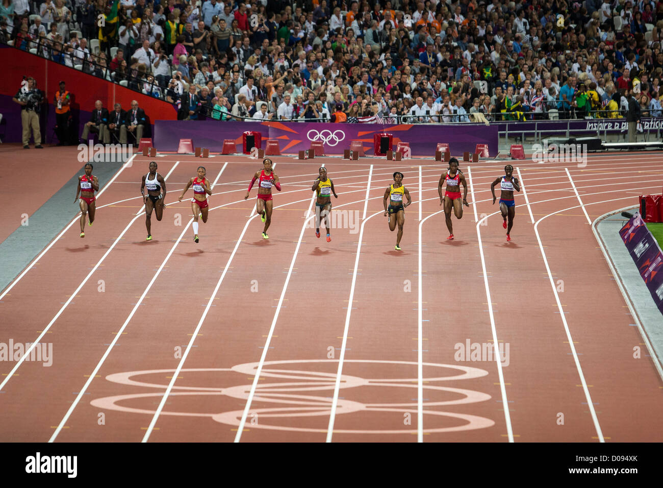 Allyson Felix (USA) winning the gold medal in the Women's 200m Final at ...