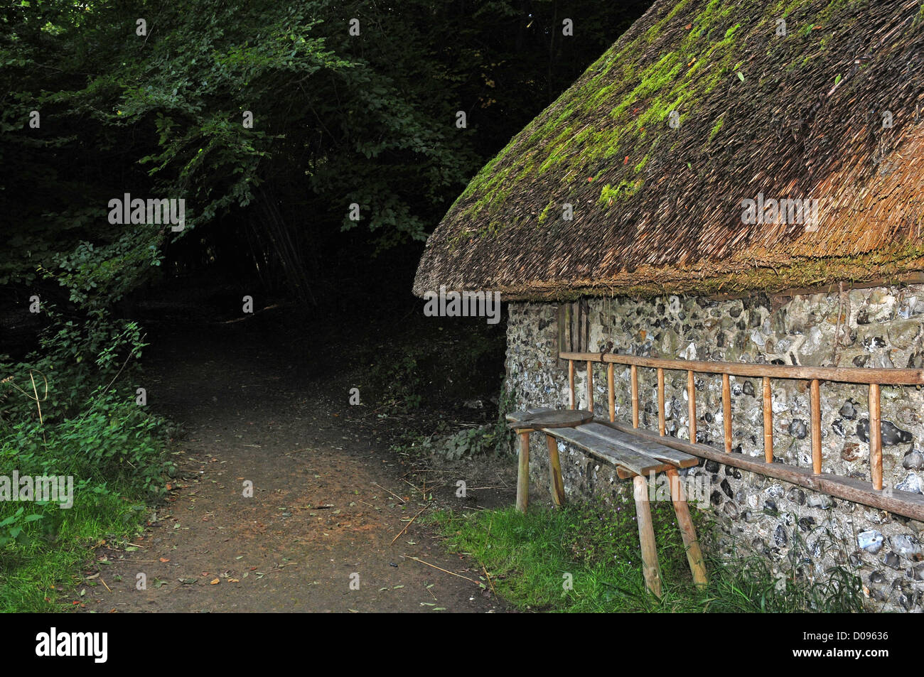 Medieval cottage hi-res stock photography and images - Alamy