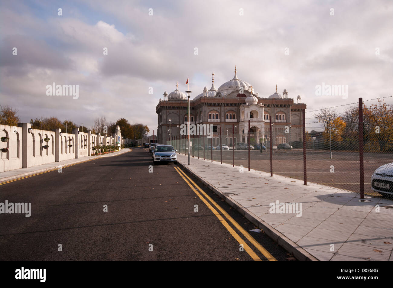 Exterior Of The Shri Guru Nanak Darbar Gurdwara Sikh Temple In ...
