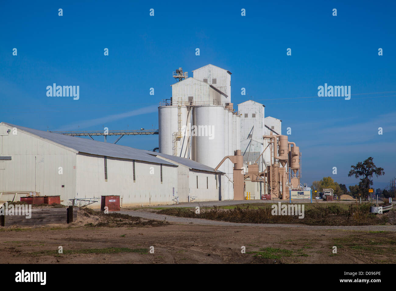 The silos and plant for the Farmer's Rice Cooperative, highway 45 ...