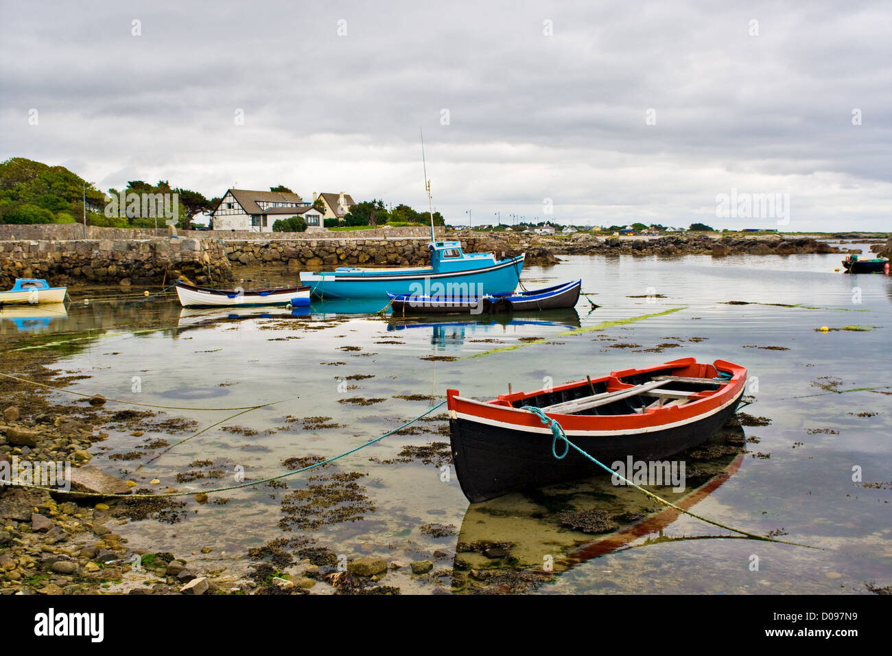 Spiddal harbour galway hi-res stock photography and images - Alamy