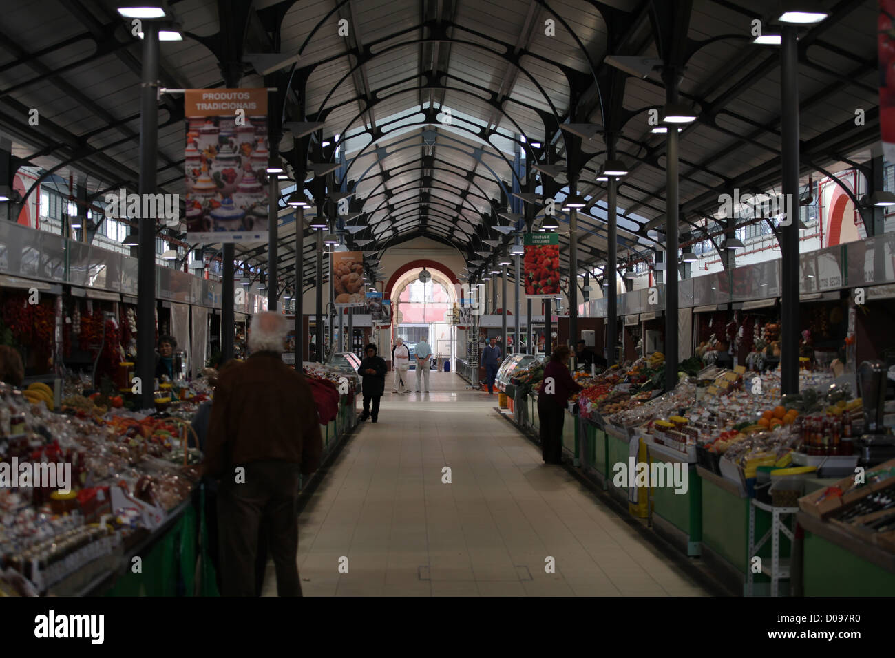 Loule Market in Algarve Stock Photo - Alamy