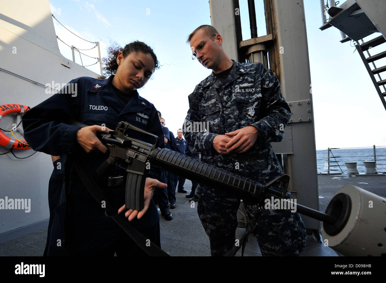 Gunner's Mate 2nd Class Daniel Pangburn teaches Fire Controlman 3rd ...