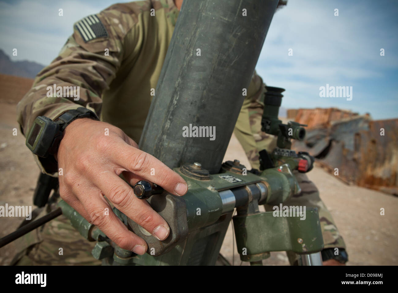 M120 mortar hi-res stock photography and images - Alamy