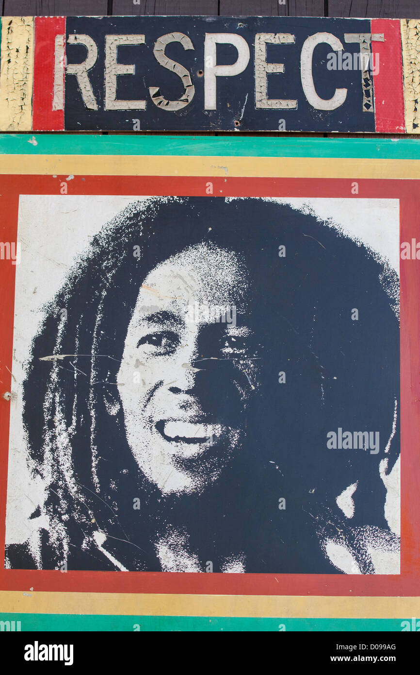 PHOTO BOB MARLEY (1945-1981) JAMAICAN REGGAE MUSICIAN SURMOUNTED RASTA ...