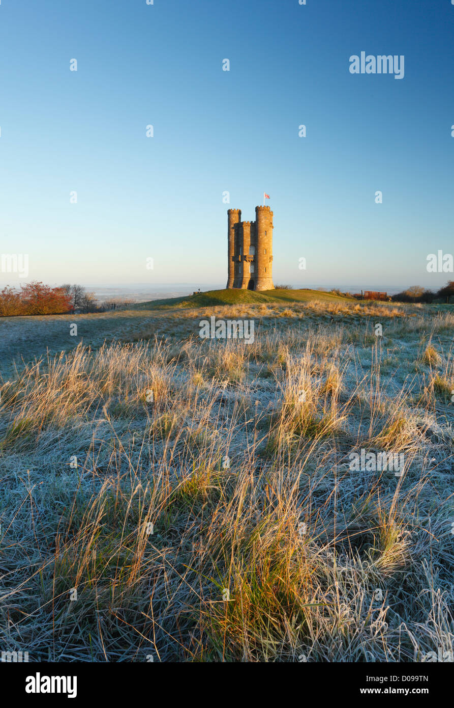 Broadway tower landscape hi-res stock photography and images - Alamy