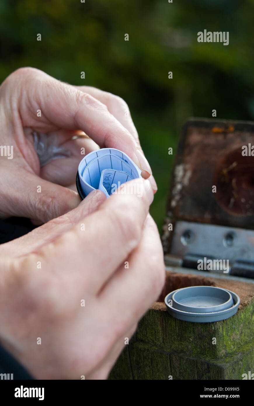 Geocache geo cache geocaching hi-res stock photography and images - Alamy