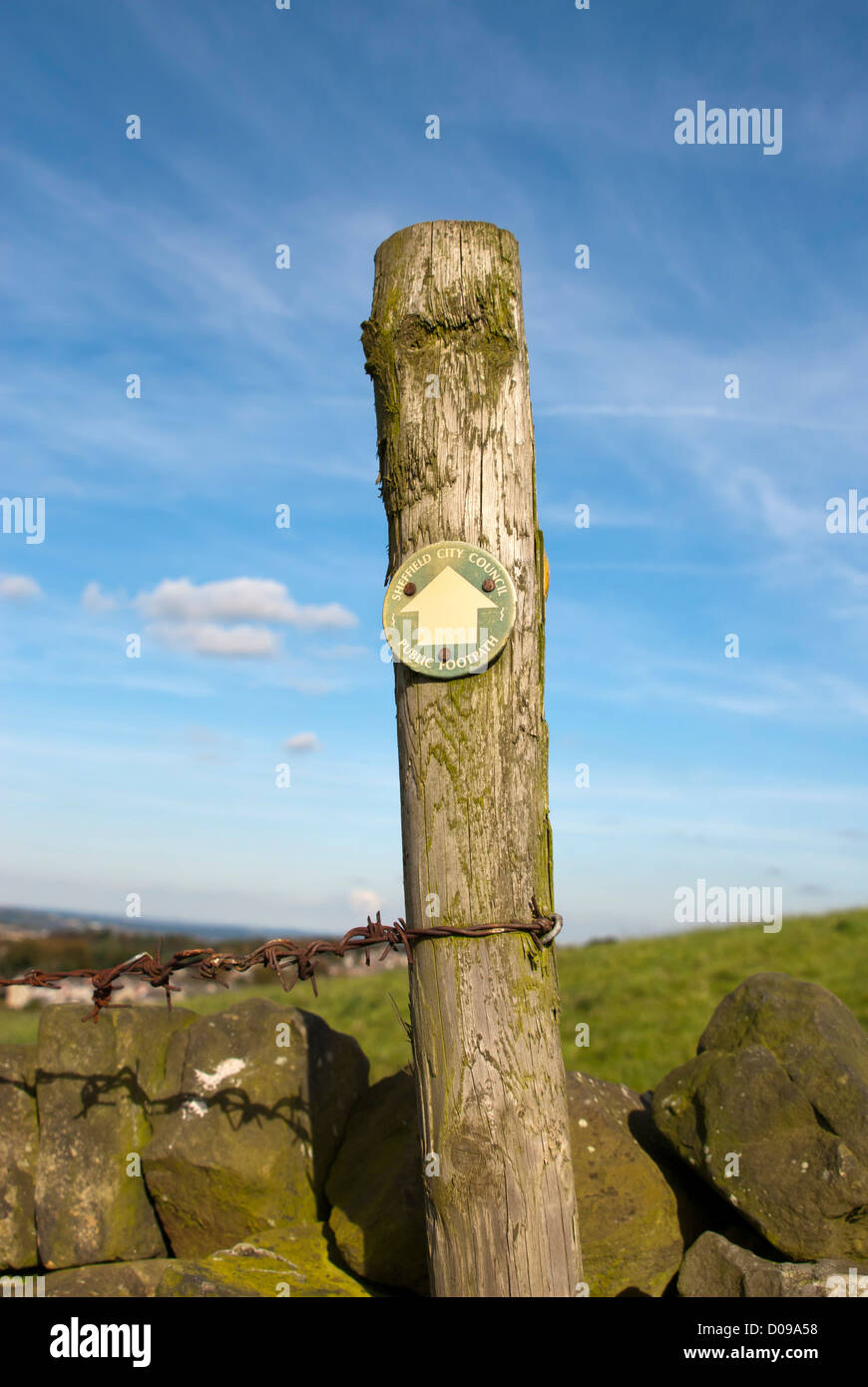 Waymarker route trail sign uk hi-res stock photography and images - Alamy