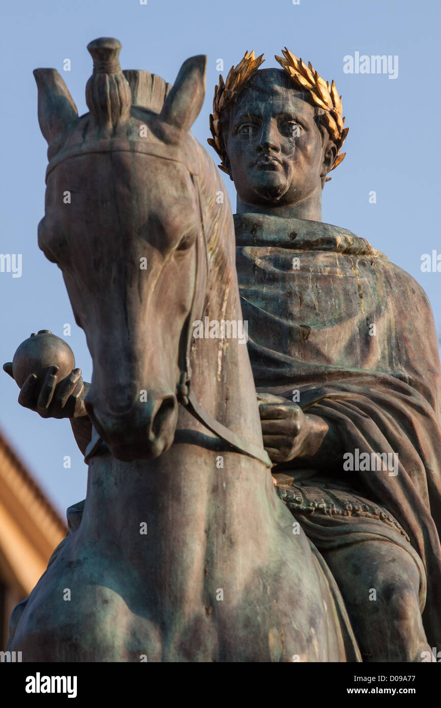 EQUESTRIAN STATUE OF NAPOLEON BONAPARTE (1769-1821) FRENCH EMPEROR ...