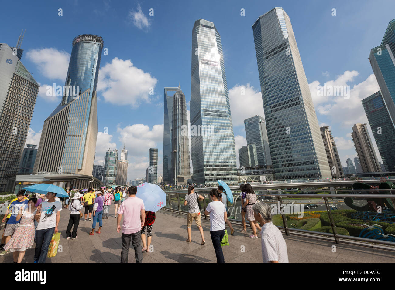 Pudong and shanghai sky and skyline hi-res stock photography and images ...