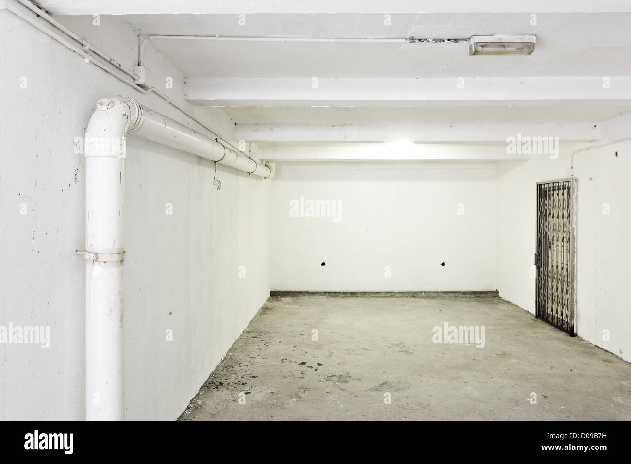 old white interior Stock Photo - Alamy