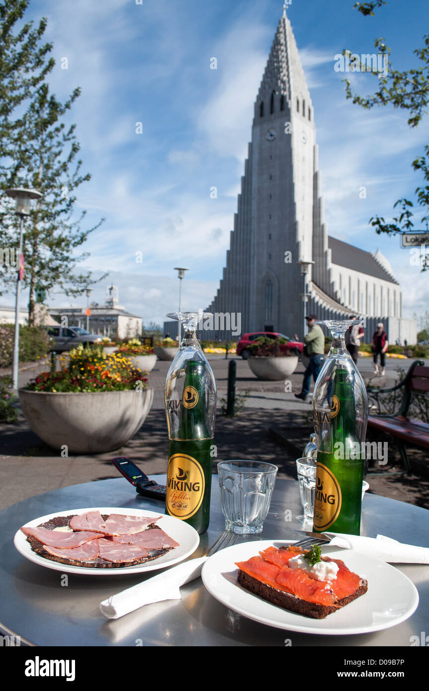 Typical icelandic lunch opposite Hallgrímskirkja church in Reykjavik ...
