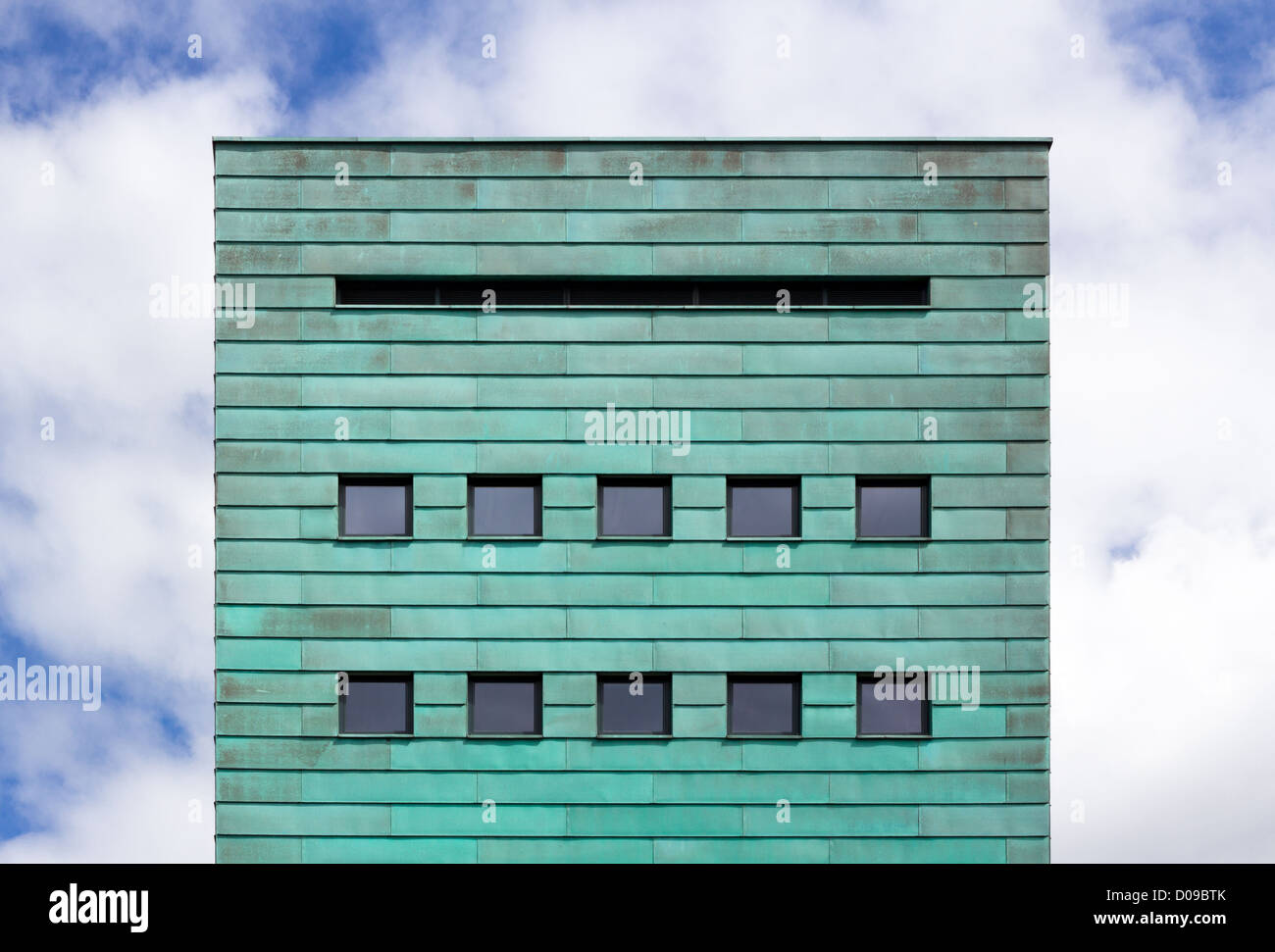 Copper facade hi-res stock photography and images - Alamy