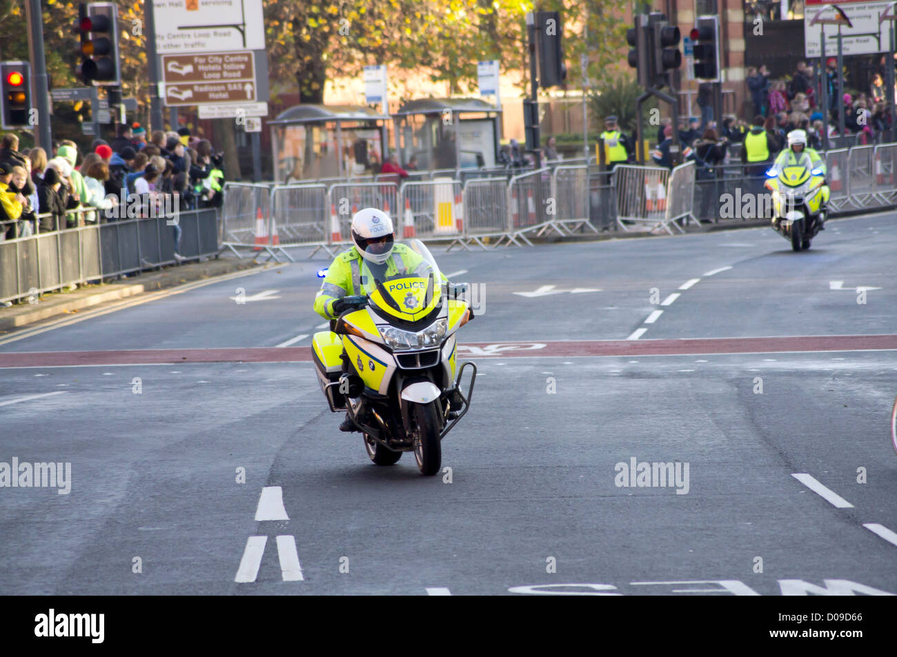 West yorkshire police officer hi-res stock photography and images - Alamy