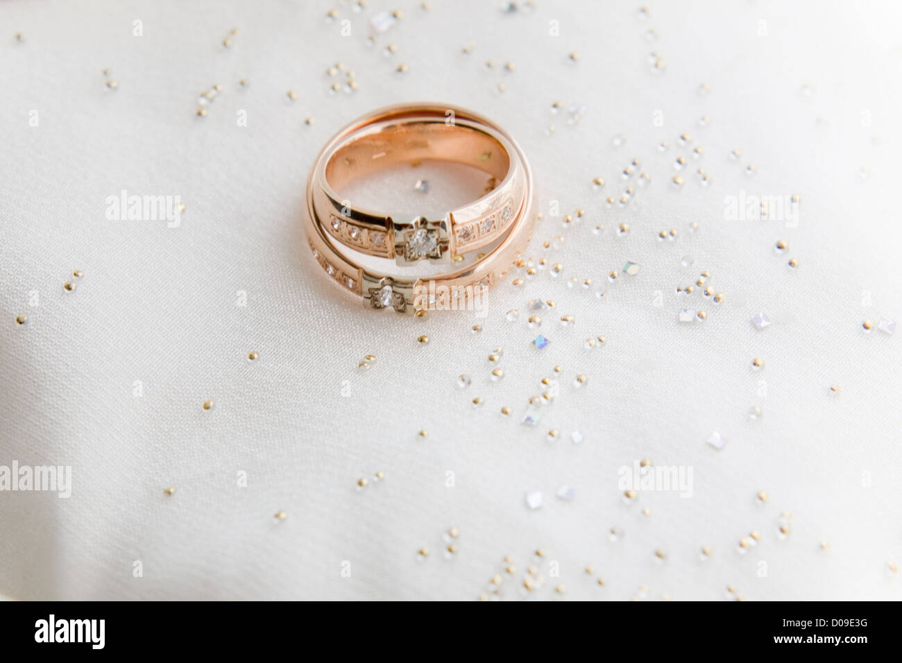 Gold wedding background hi-res stock photography and images - Alamy