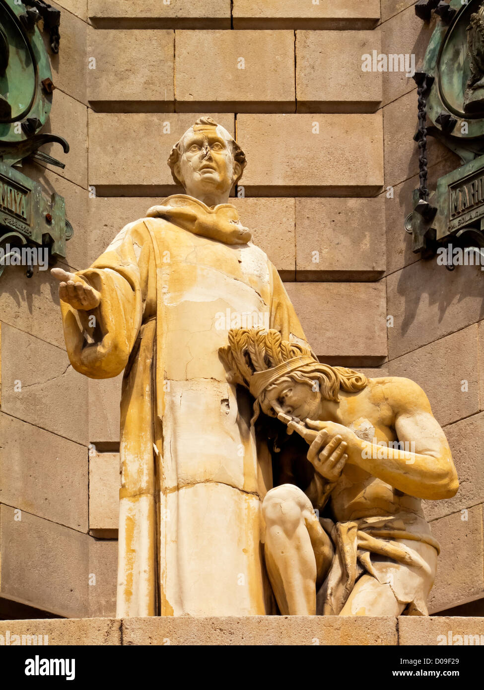 Christopher columbus statue in barcelona hi-res stock photography and ...