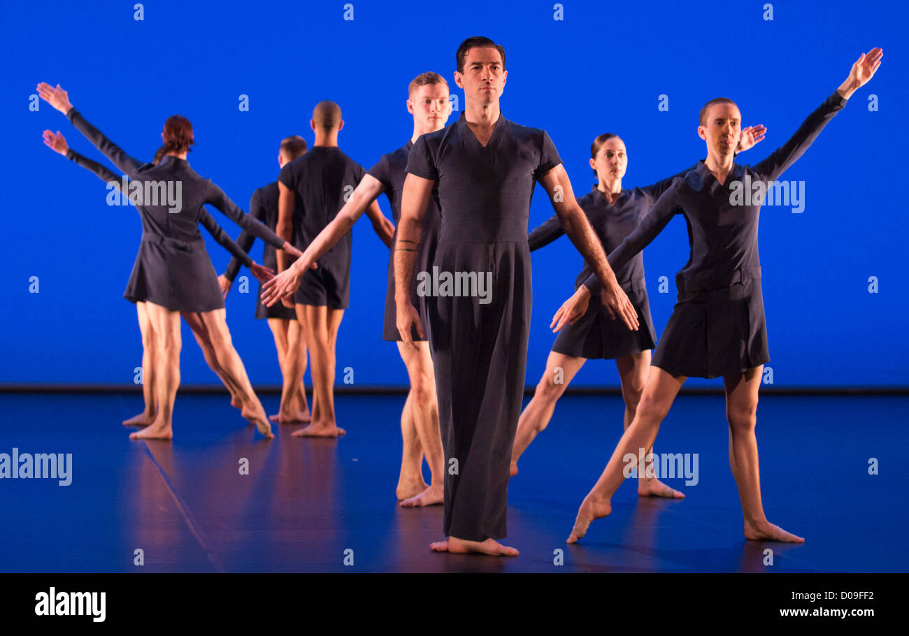Michael clark dancer hi-res stock photography and images - Alamy