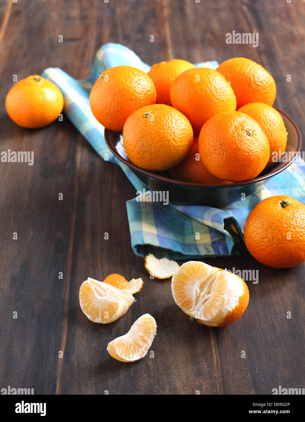 Bowl of fresh mandarins Stock Photo - Alamy