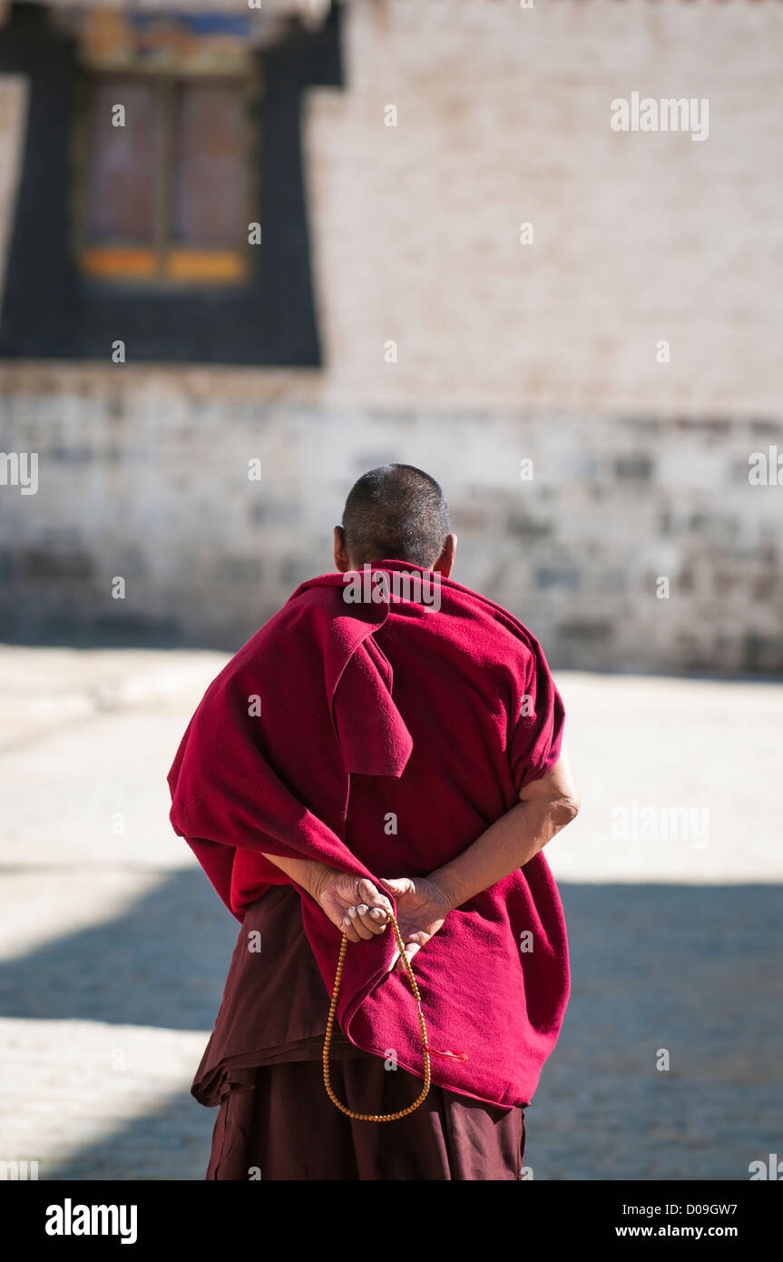 Buddhist monks prayer beads hi-res stock photography and images - Alamy