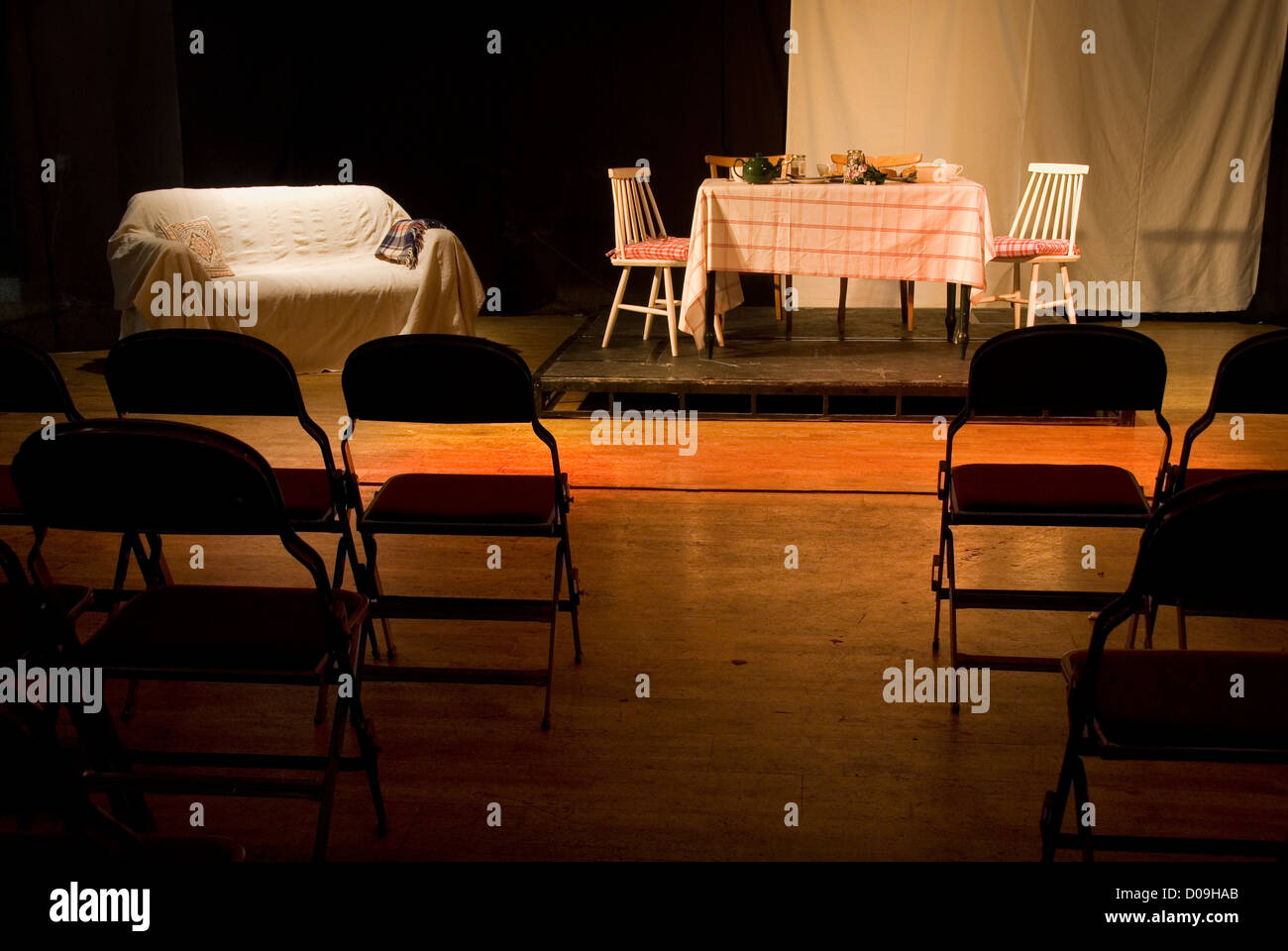 Theatre stage set hi-res stock photography and images - Alamy