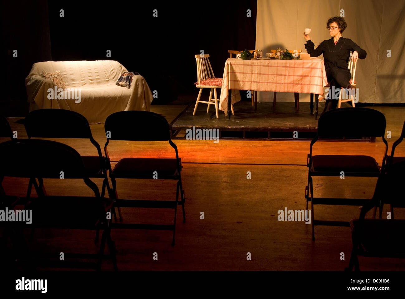 Stage actress hi-res stock photography and images - Alamy