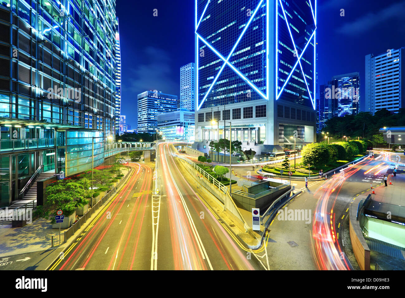 traffic through downtown Stock Photo - Alamy