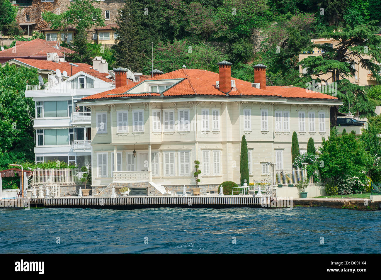Mansions along the Bosphorus, Istanbul, Turkey Stock Photo - Alamy