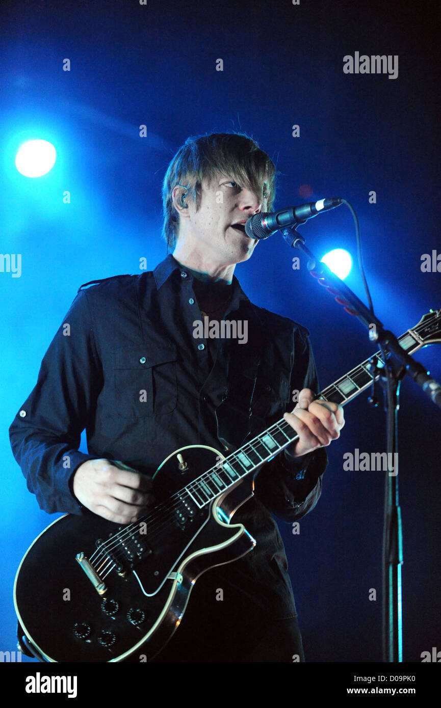 Paul banks of interpol hi-res stock photography and images - Alamy