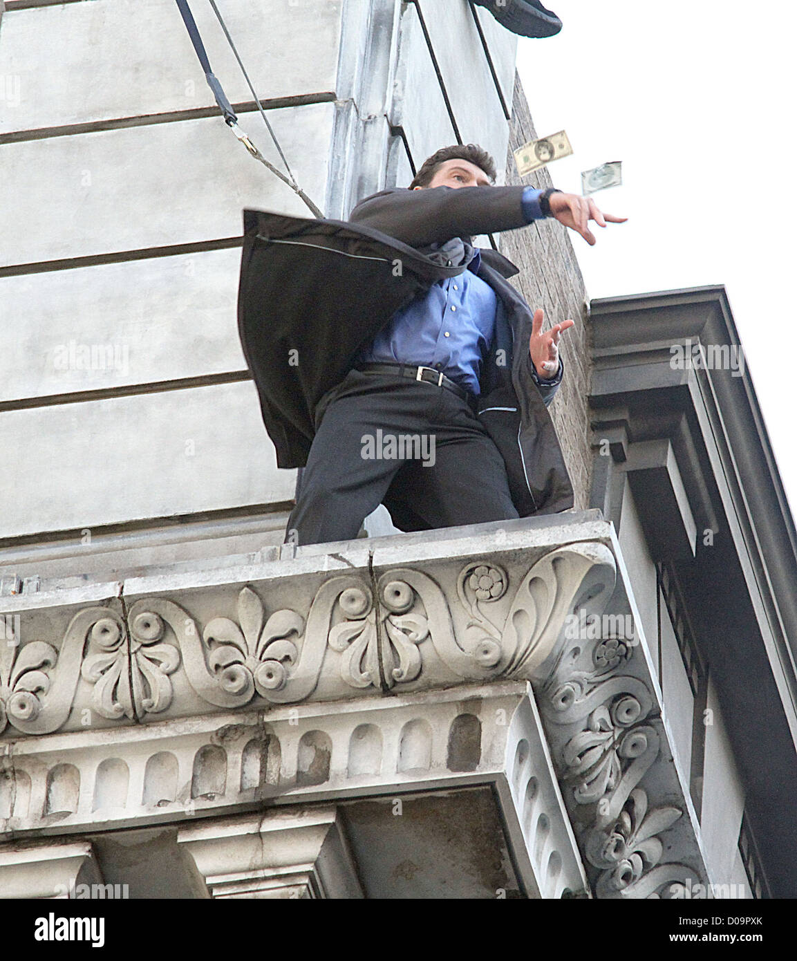 Sam Worthington shooting on location for new movie 'Man on a Ledge' at ...