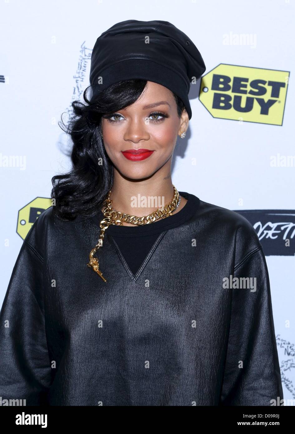 New York, USA. 20th November 2012. Rihanna at arrivals for Rihanna's ...