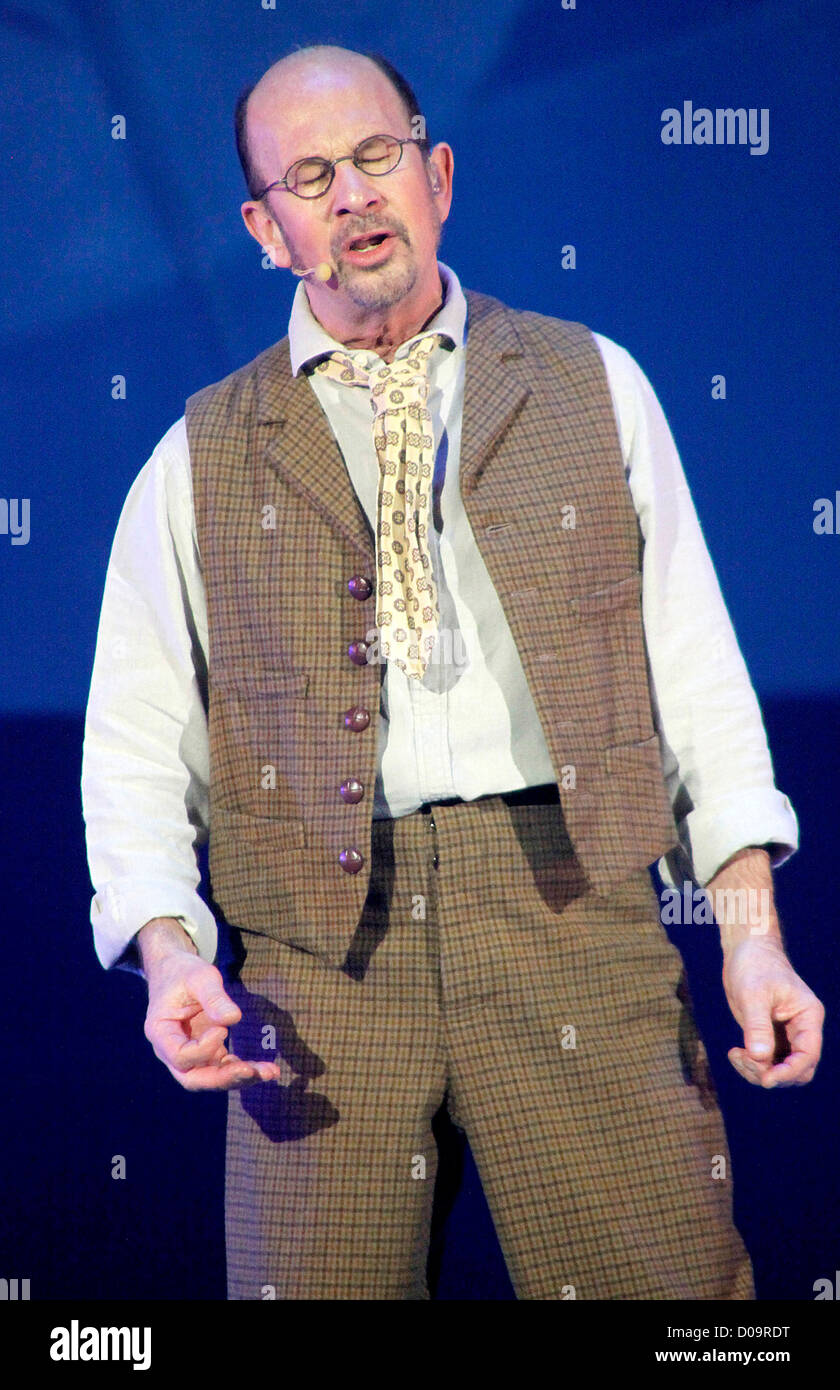 Chris Thompson, the photocall for new musical 'The War of The Worlds ...